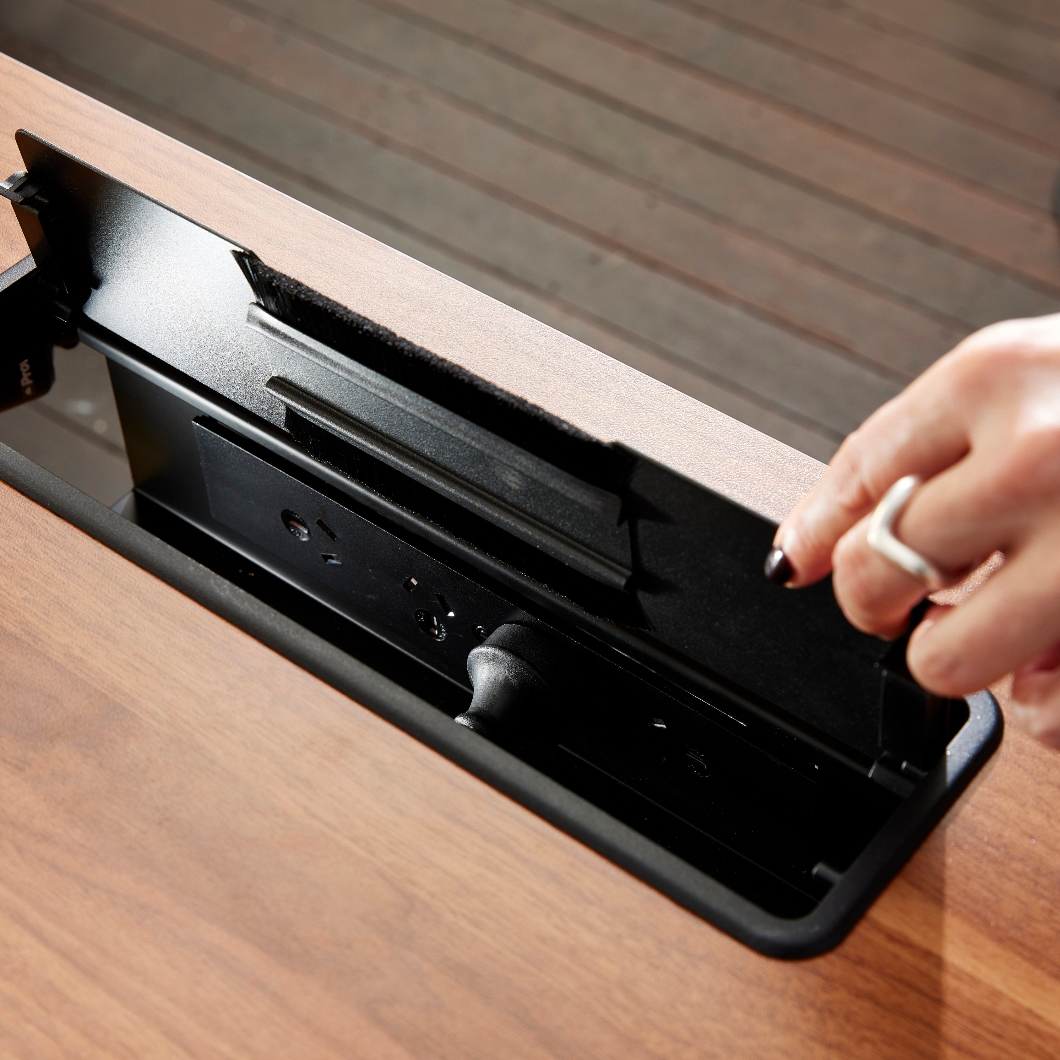 Cable Tray – Recess